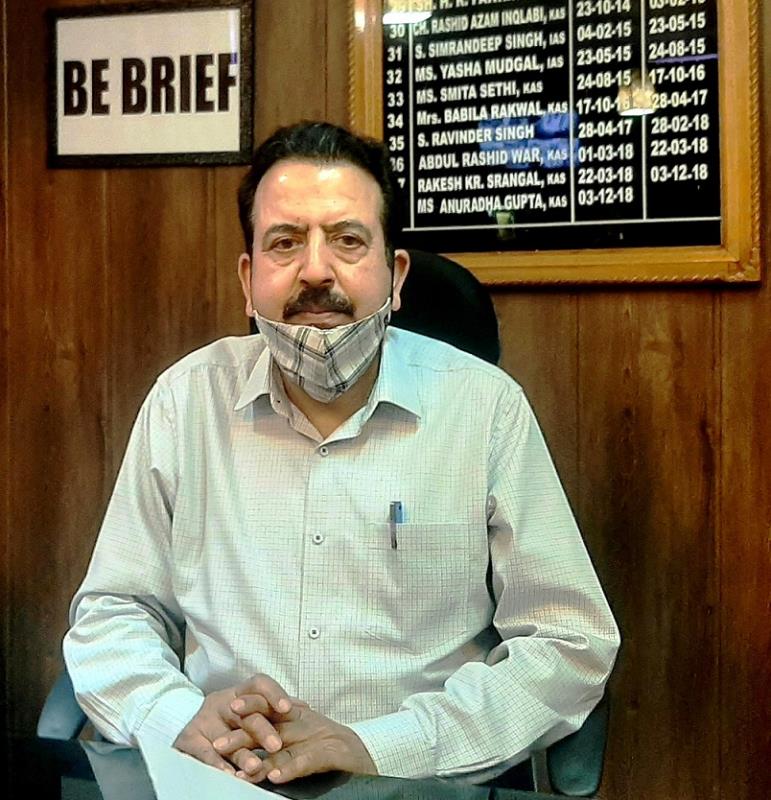 Dr. Ravi Shankar Sharma assumes charge as Director School Education ...